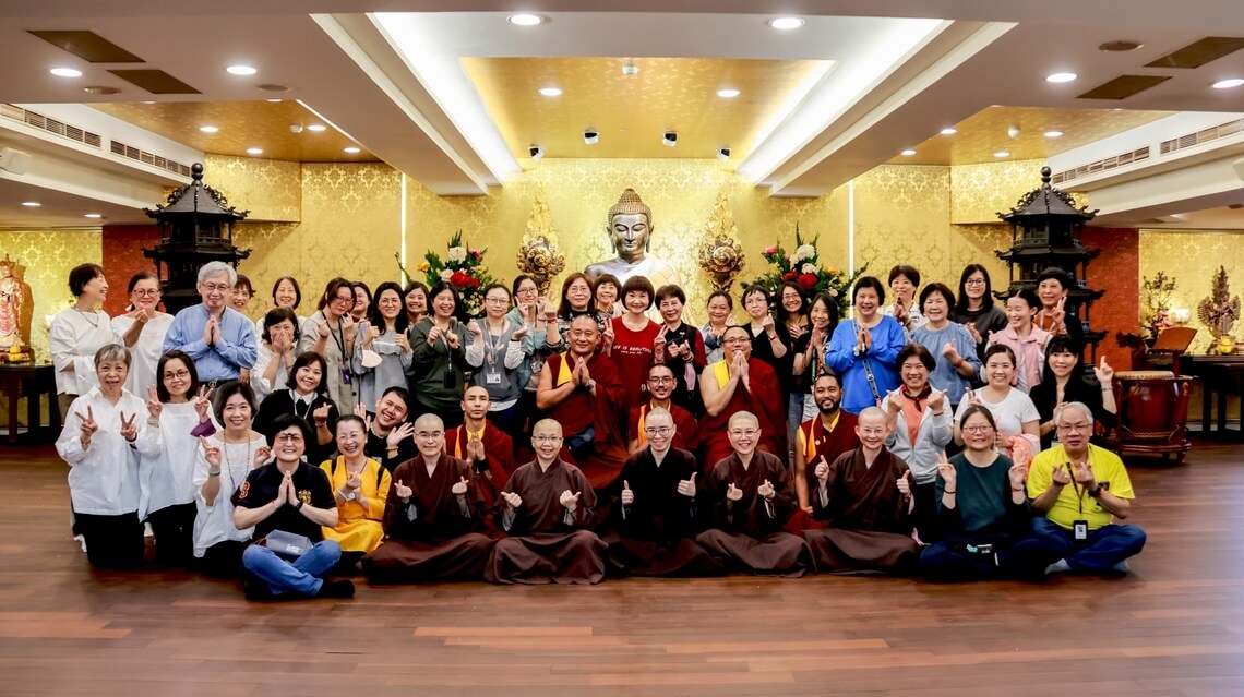 Ling Jiou Mountain Buddhist Web TV-Abbot of Nepal’s Kathok Zhichen ...